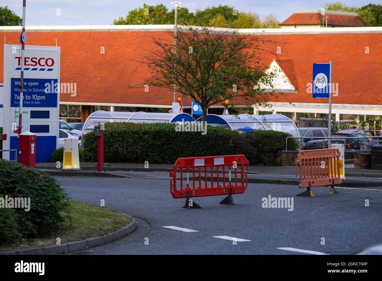 A closed Tesco Petrol station in Bracknell, Berkshire. Picture date ...