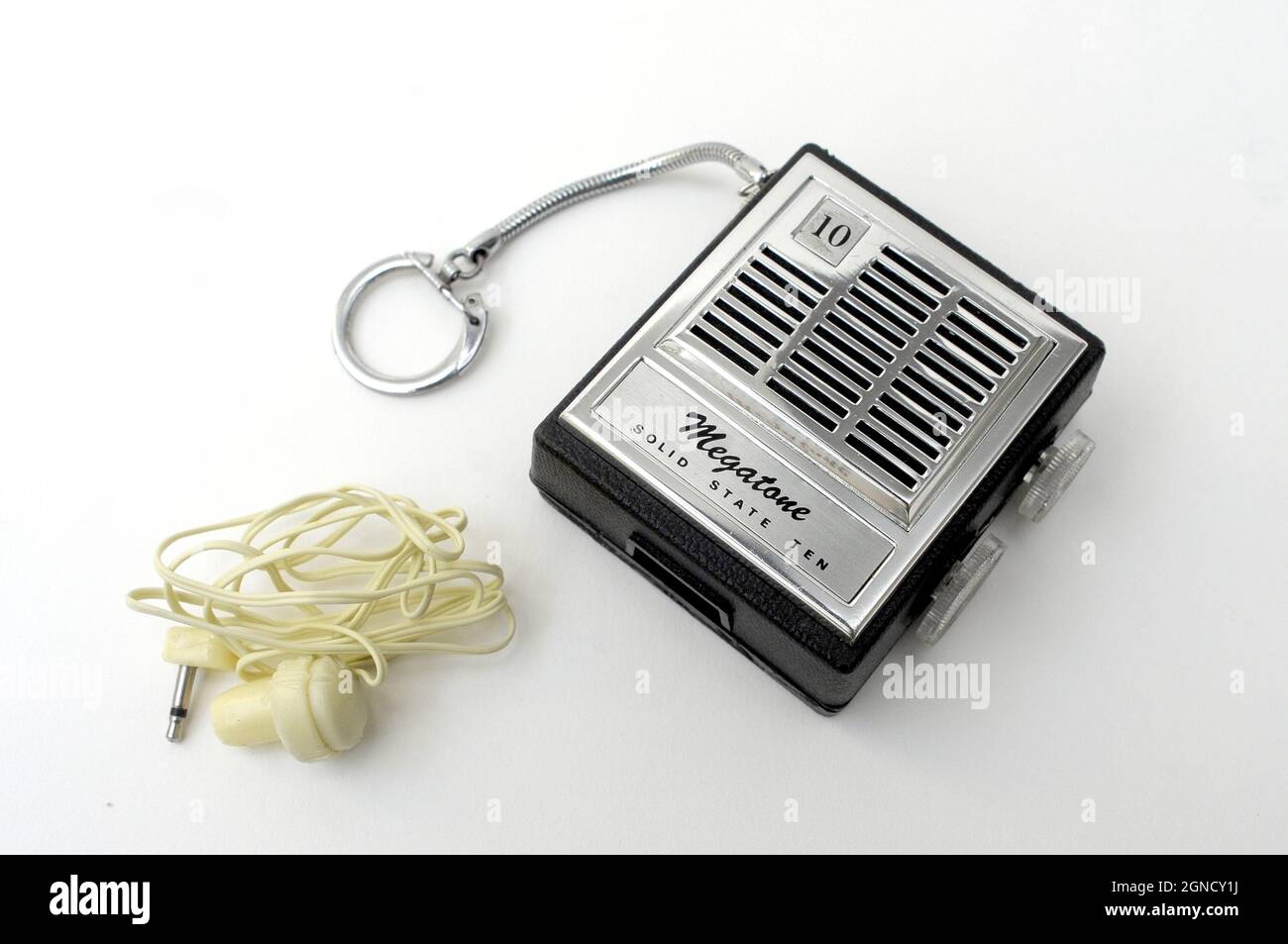 radio, transistor, transistor radio, small radio, keychain transistor ...