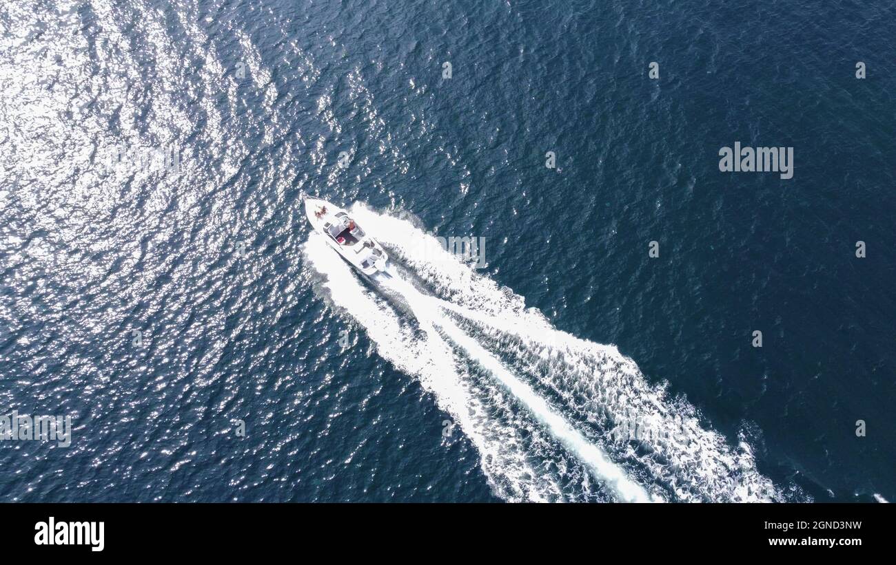Aerial view small speed boat hi-res stock photography and images - Alamy