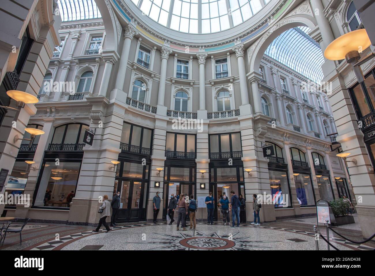 Premier shop hi-res stock photography and images - Alamy