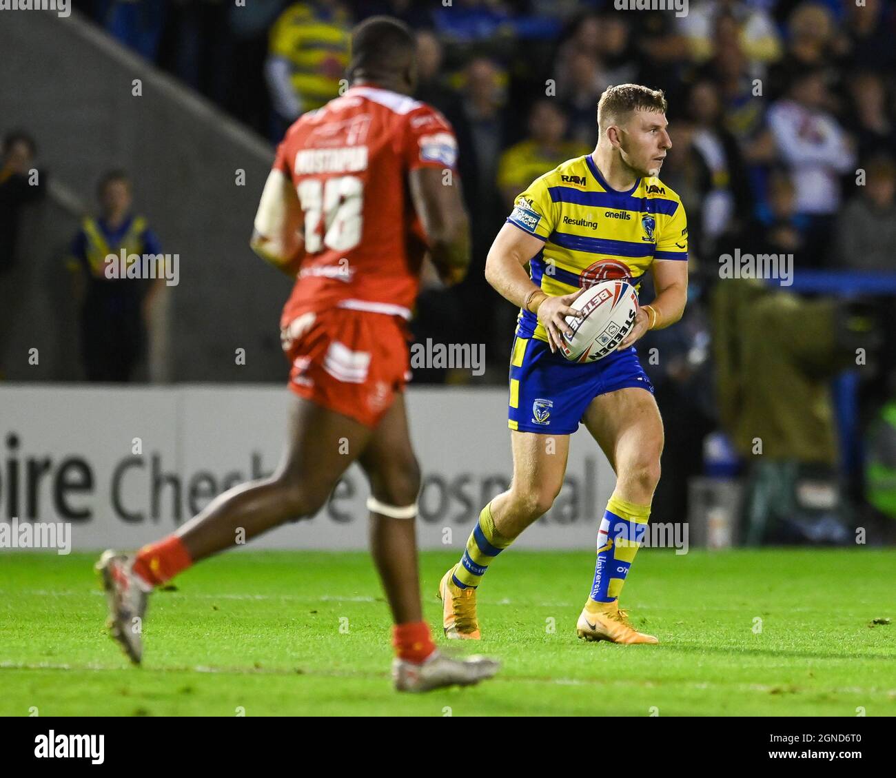George Williams (31) of Warrington Wolves in action Stock Photo - Alamy