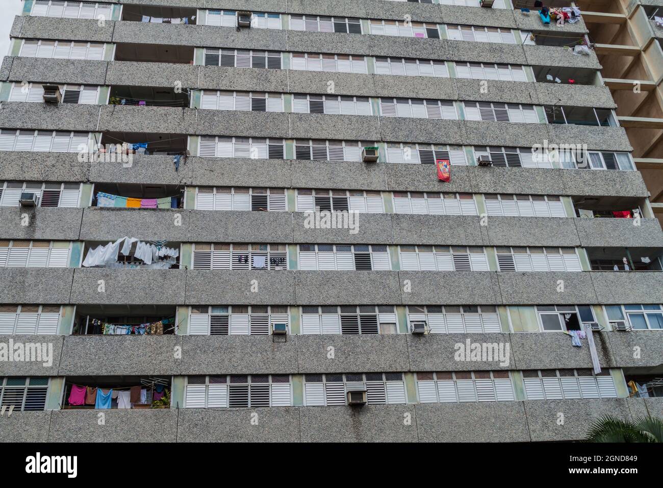 Housing in la havana hi-res stock photography and images - Alamy