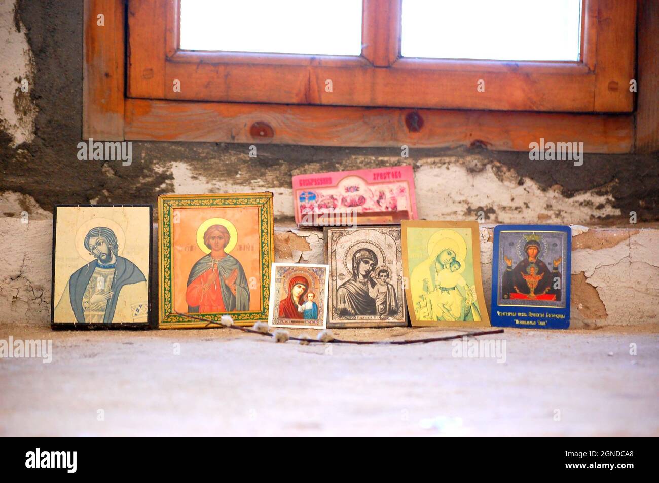 Orthodox icons hi-res stock photography and images - Alamy