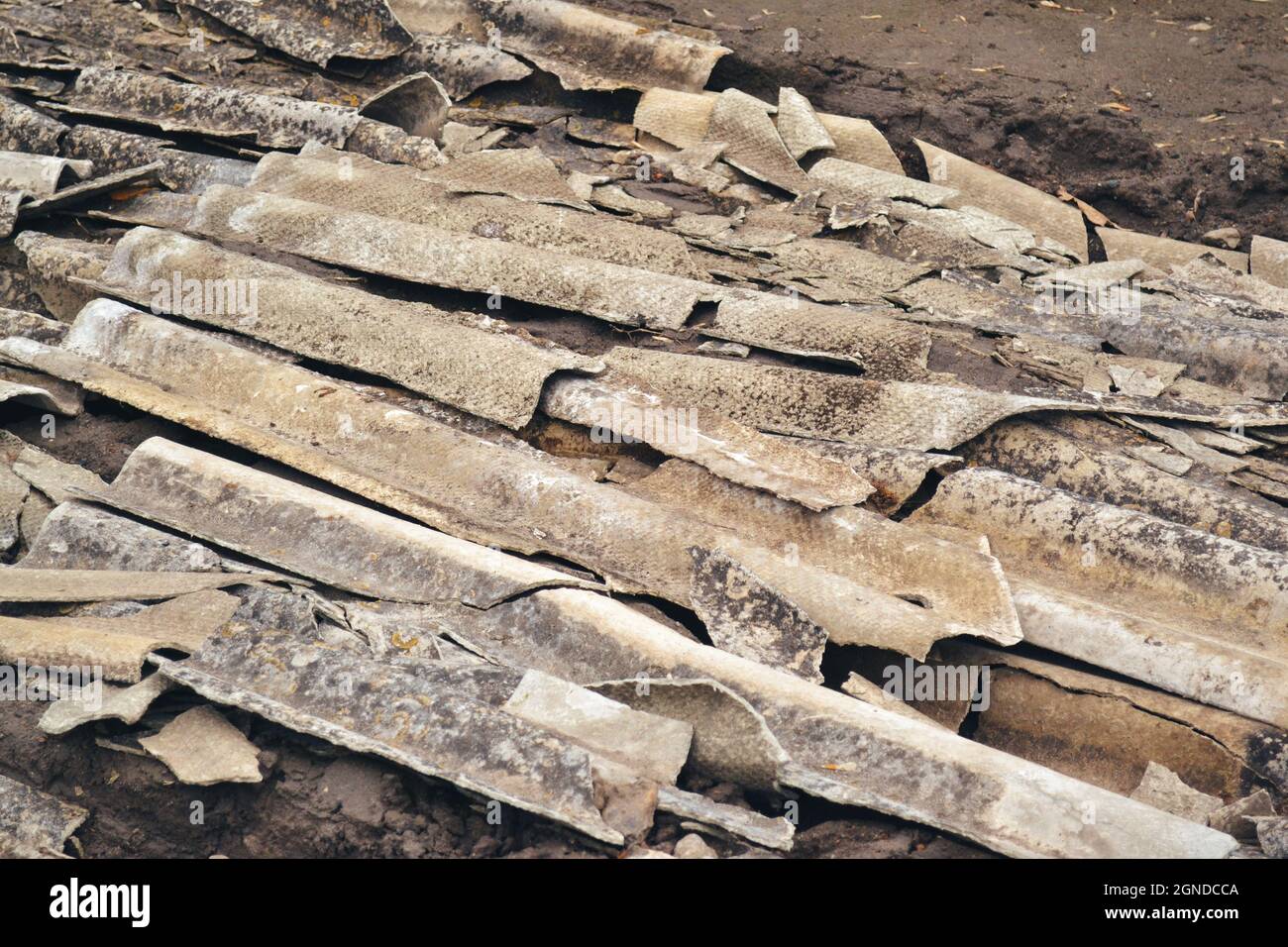 Broken slate hi-res stock photography and images - Alamy