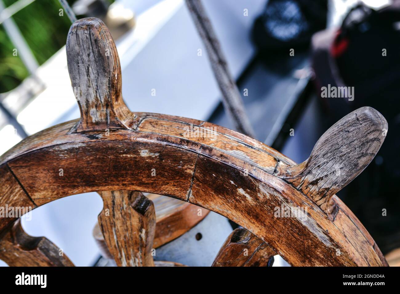 Wheel of ship hi-res stock photography and images - Alamy