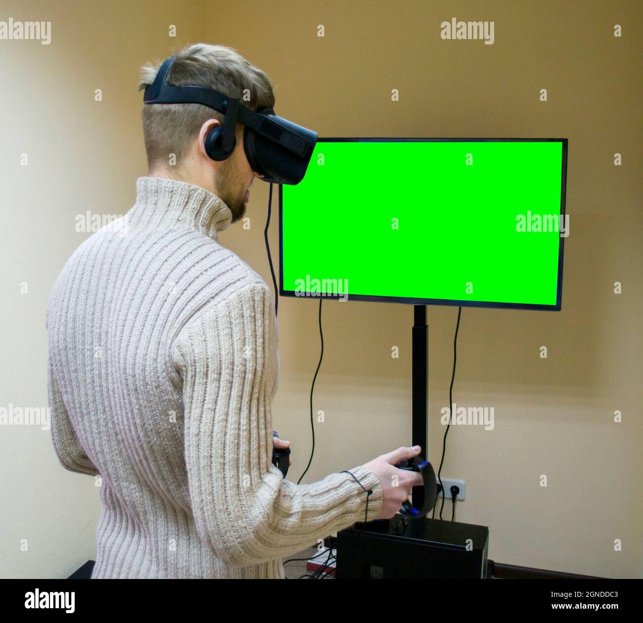 Man tv screen head hi-res stock photography and images - Alamy