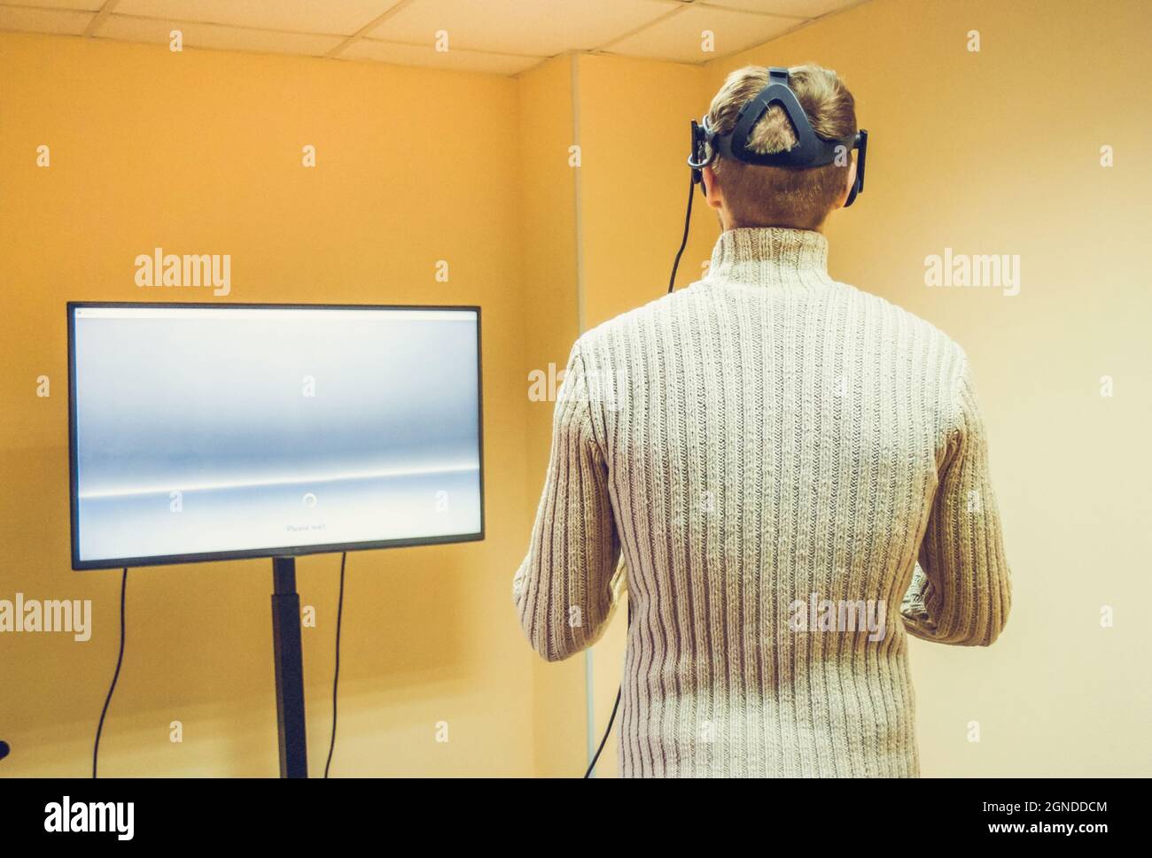 Man tv screen head hi-res stock photography and images - Alamy