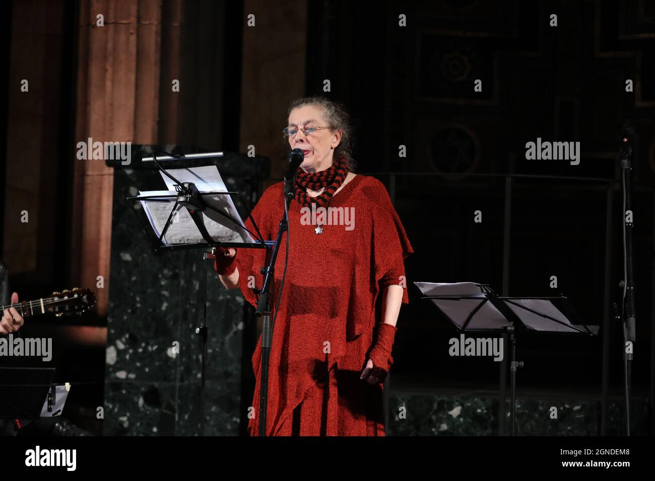 Liederabend mit Bettina Wegner (im Bild), Karsten Troyke und El Alemán ...
