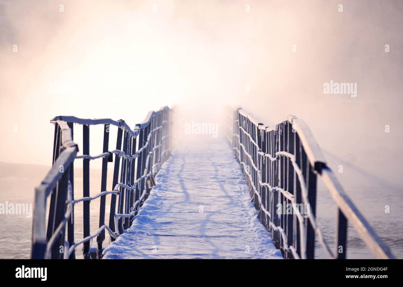 Cold icy morning hi-res stock photography and images - Alamy