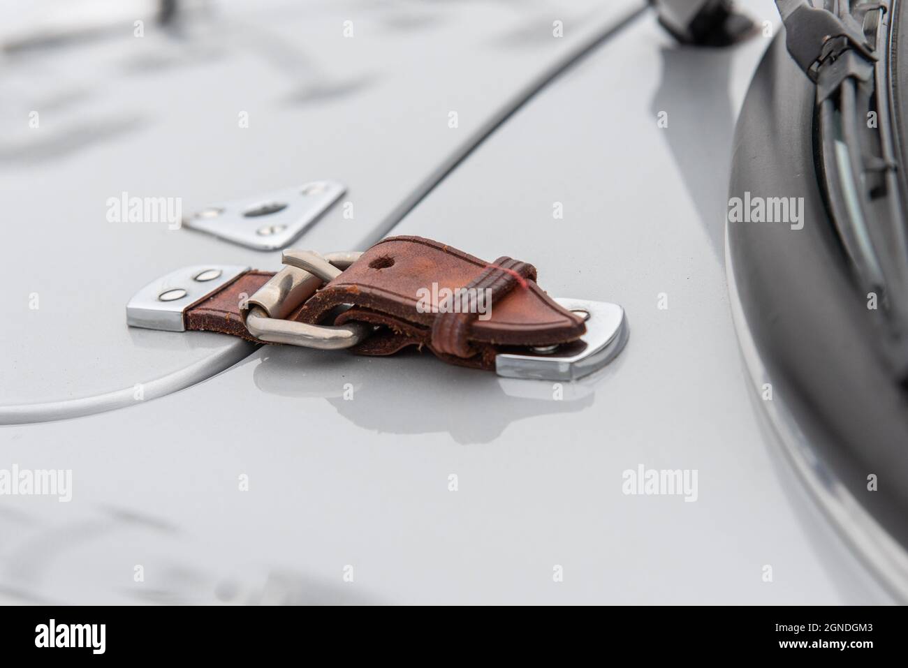 Antique car trunk hi-res stock photography and images - Alamy