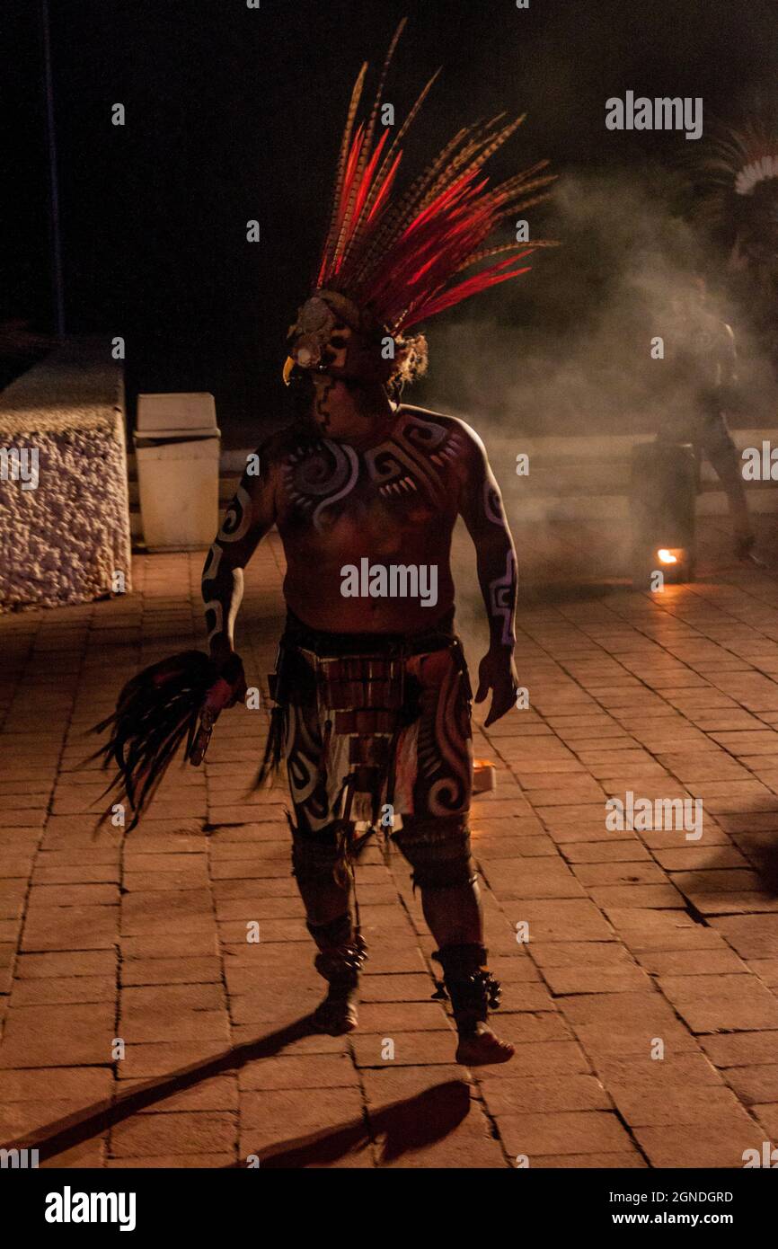 CHICHEN ITZA, MEXICO - FEB 25, 2016: Native mayan dancer performance ...