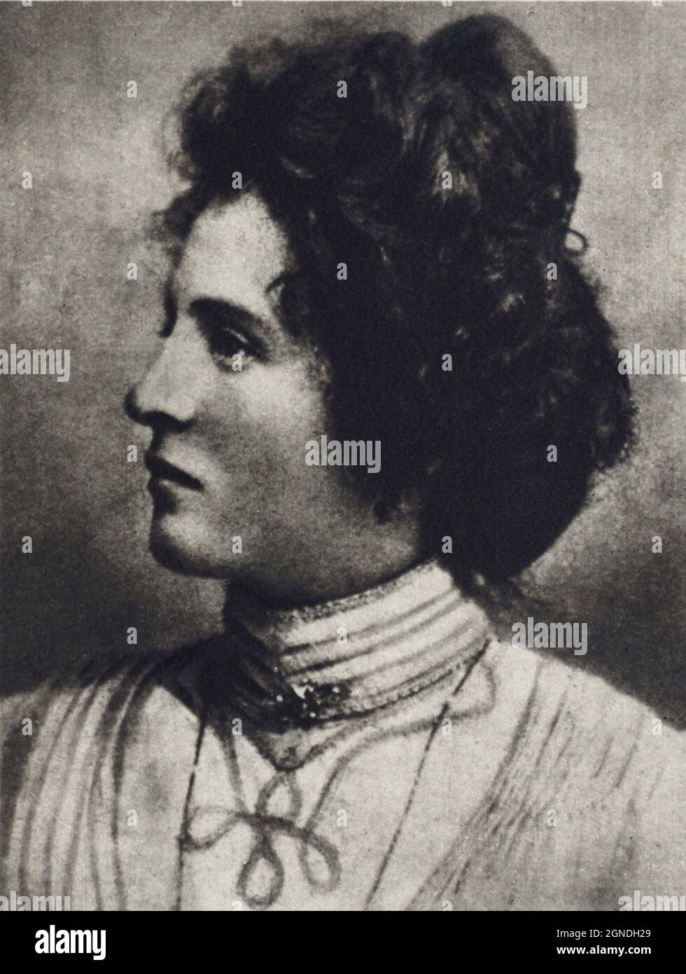 Mussolini ritratto hi-res stock photography and images - Alamy