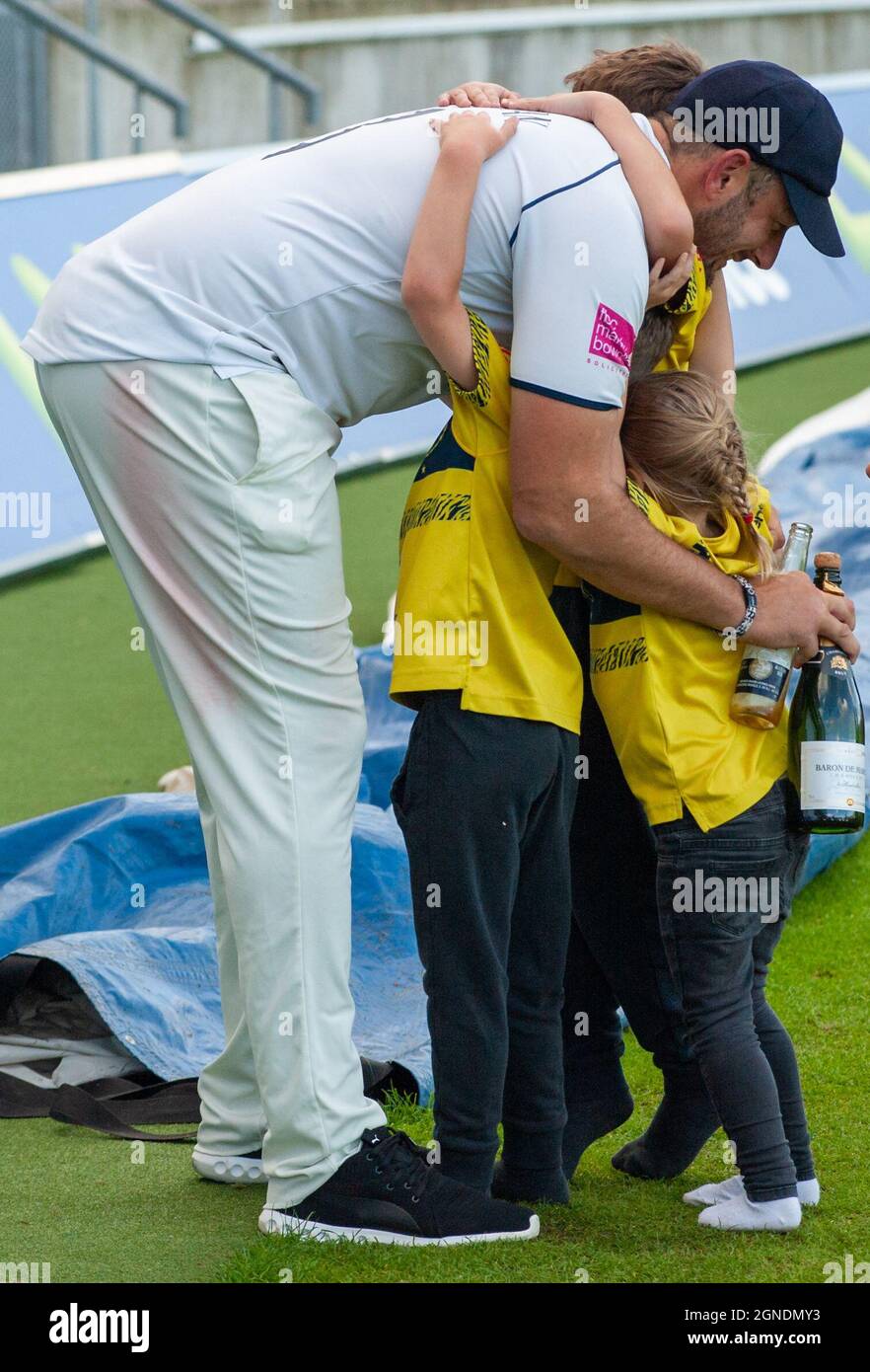 Tim Bresnan Warwickshire hero, dad and husband Men's Cricket -County ...