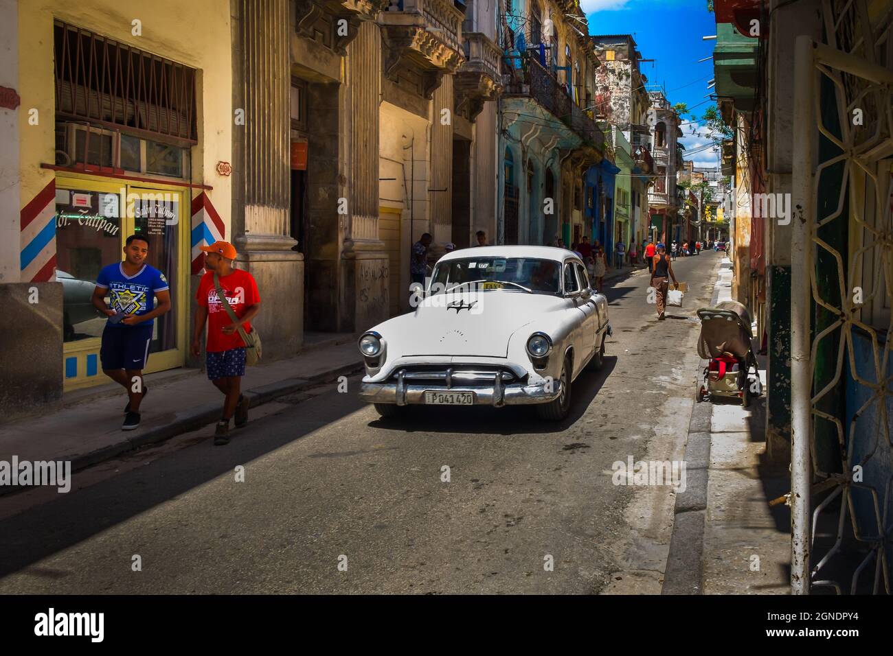 Taxi man 60's hi-res stock photography and images - Alamy