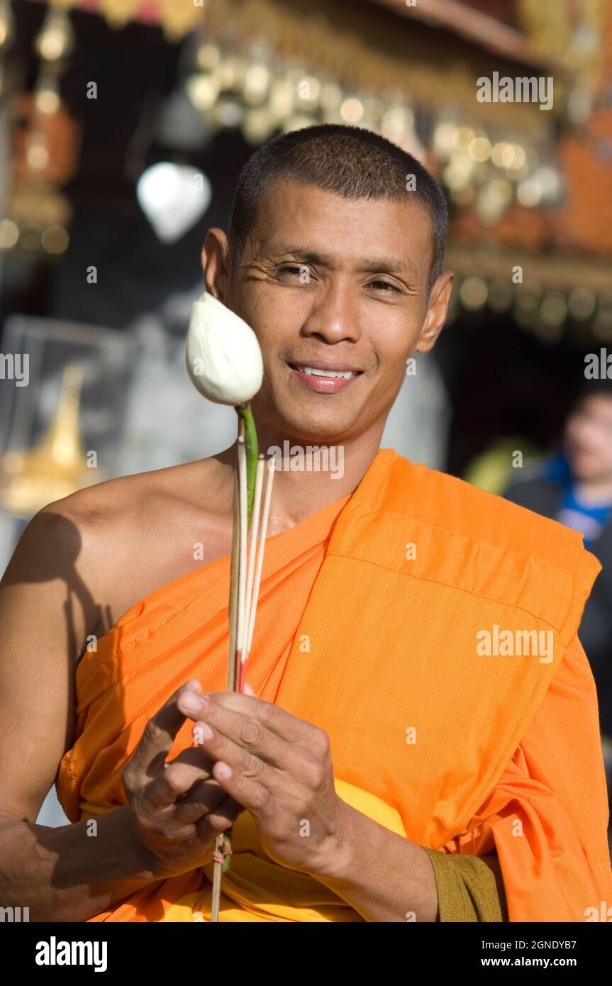 Praying buddhist monk hi-res stock photography and images - Alamy