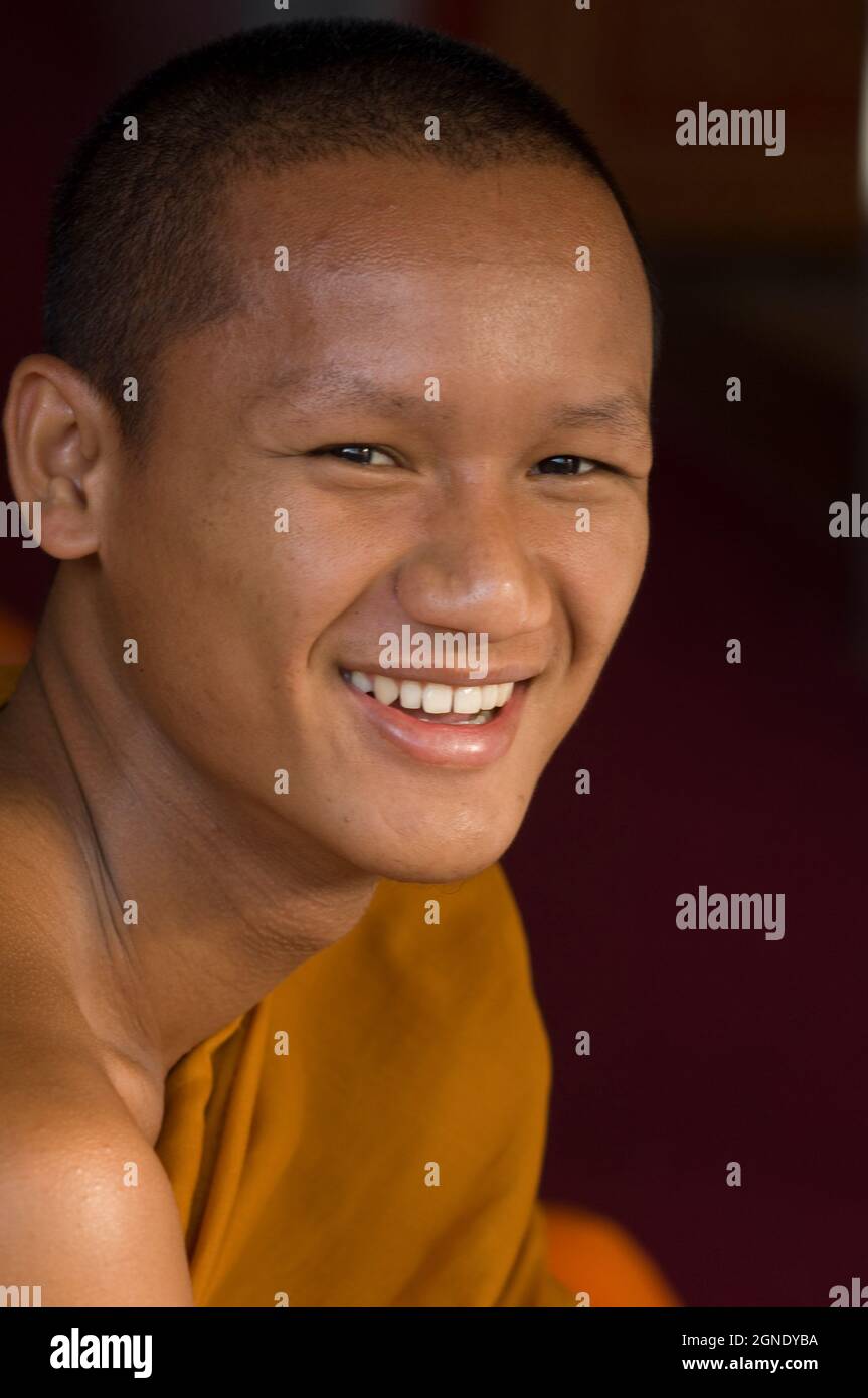 Buddhist hands pray hi-res stock photography and images - Alamy