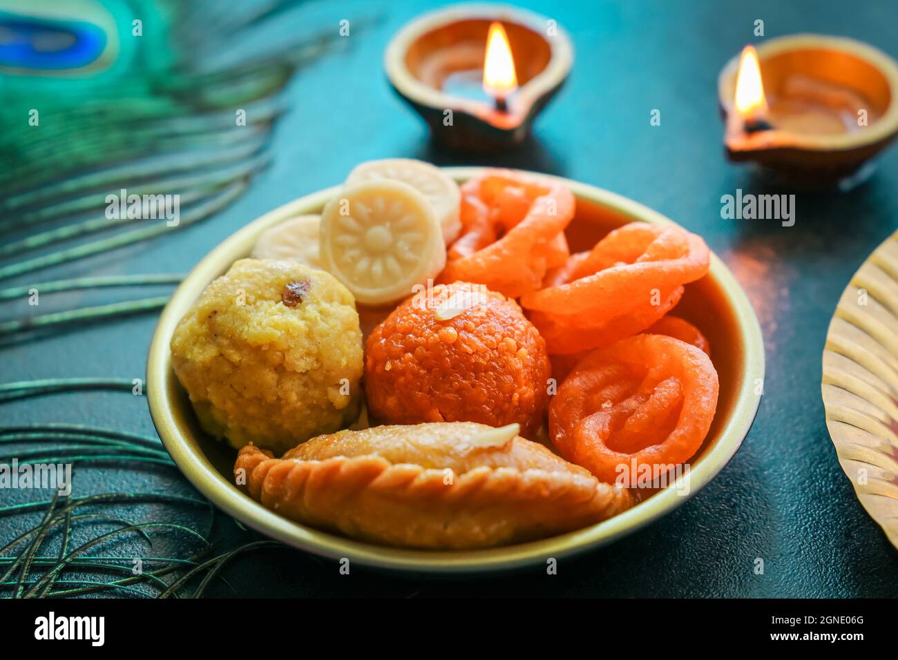 Diwali sweets jalebi Jhangiri Gujiya peda jndian Sweet dessert mithai ...