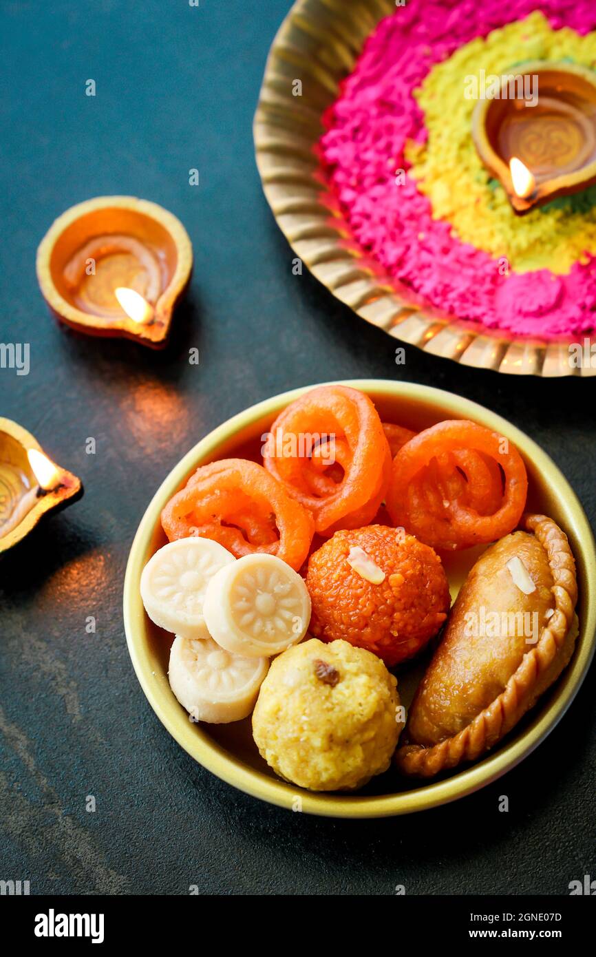 Diwali sweets jalebi Jhangiri Gujiya peda jndian Sweet dessert mithai ...