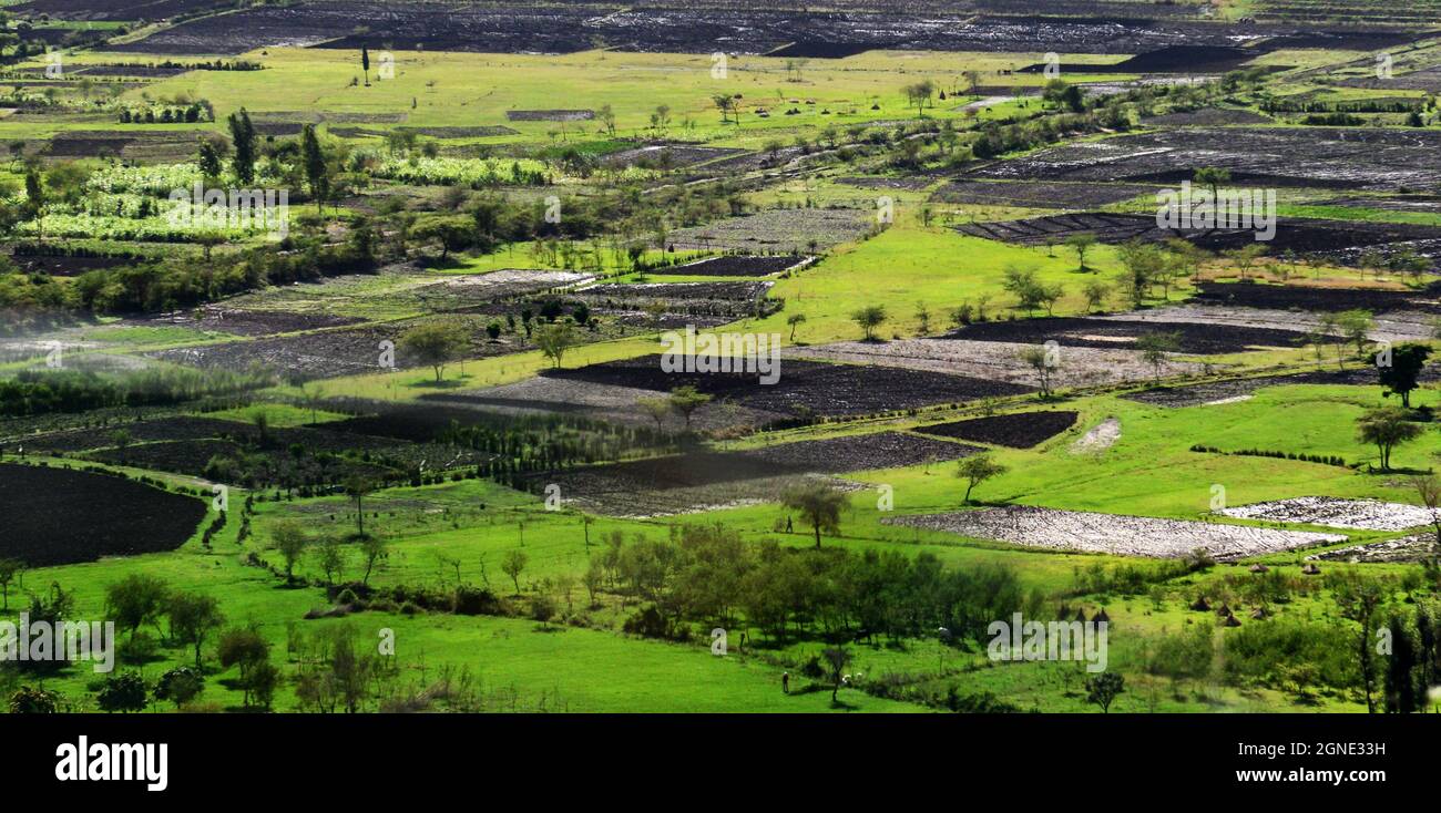 Picturesque landscapes along the road between Dessie and Weldiya in ...