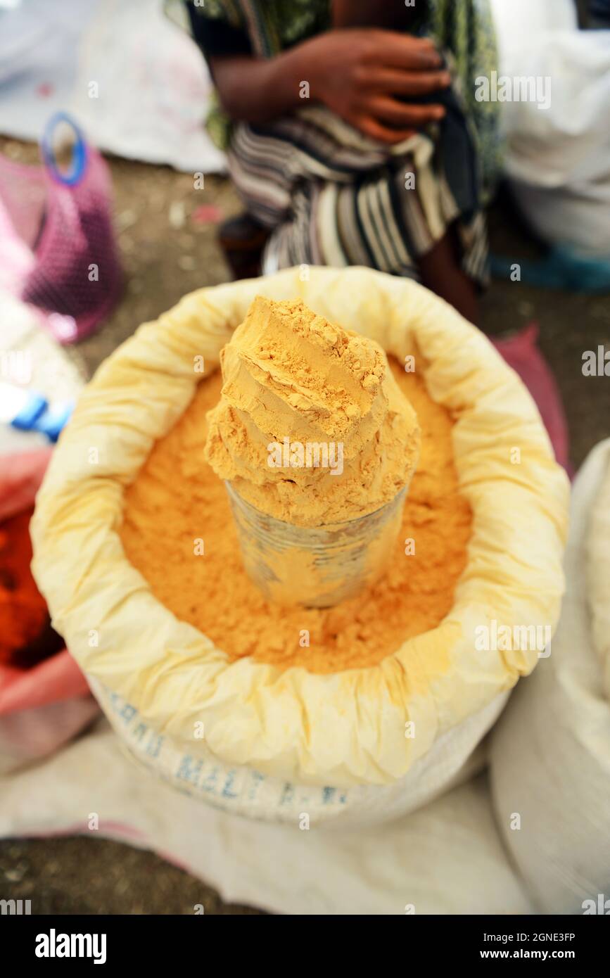 Shiro powder hi-res stock photography and images - Alamy