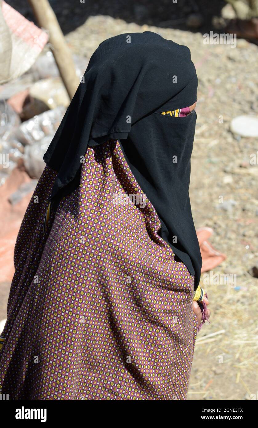 Veiled woman hi-res stock photography and images - Alamy