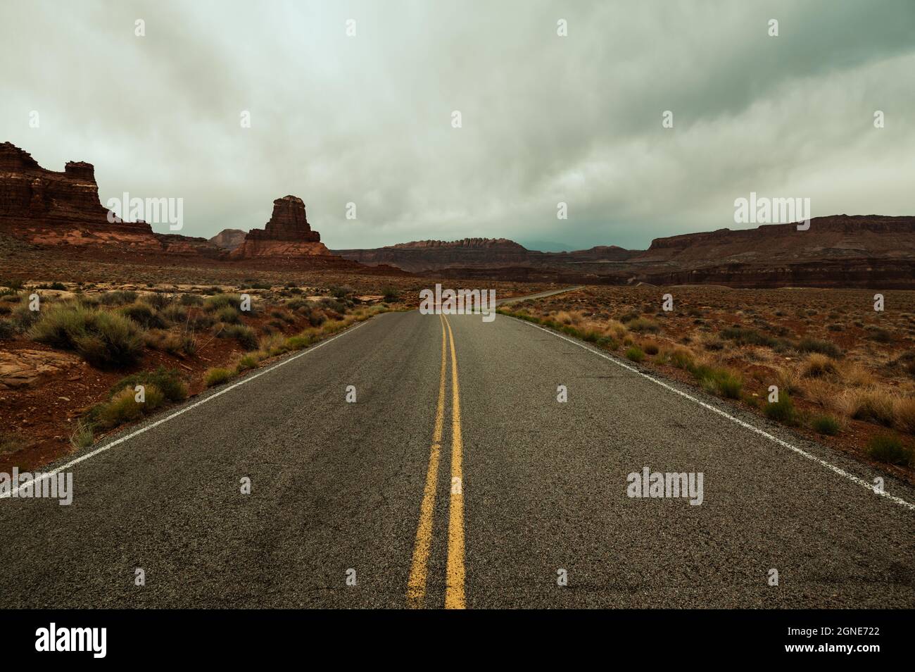 Long road in Utah leading to Hite Marina Campground, Glen Canyon Stock ...