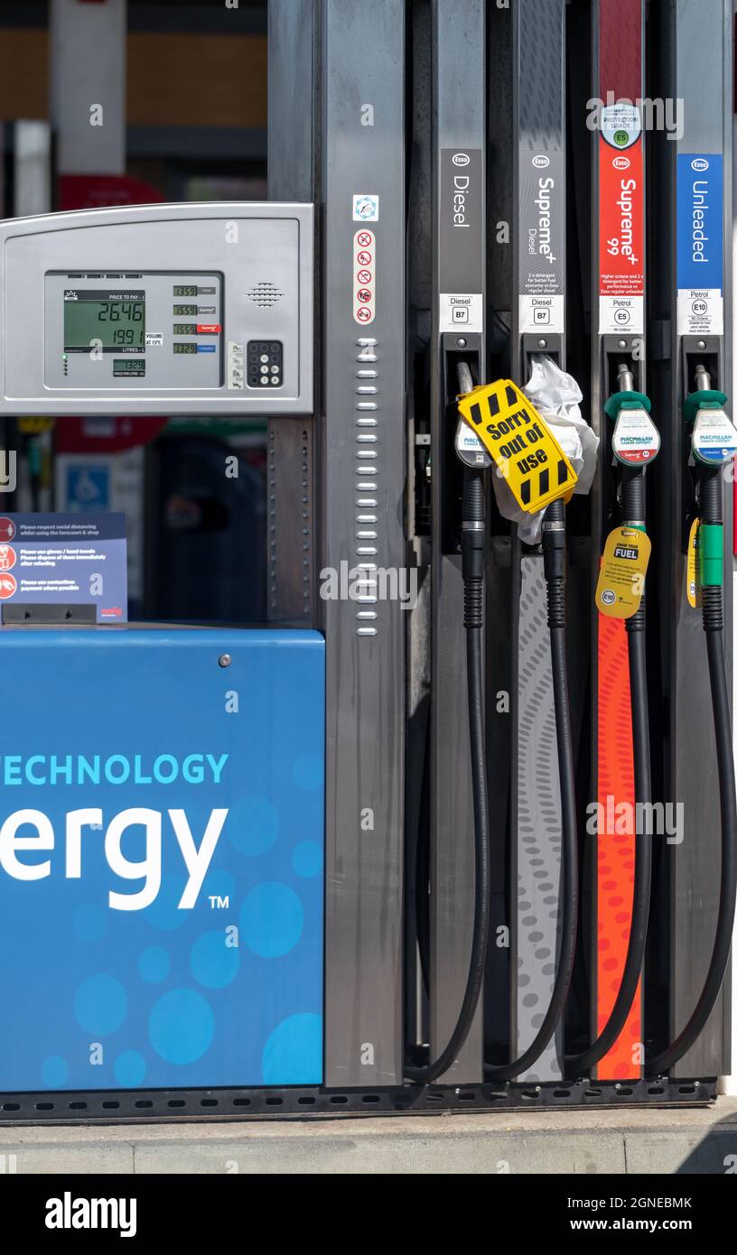 Sorry out of fuel signs hi-res stock photography and images - Alamy