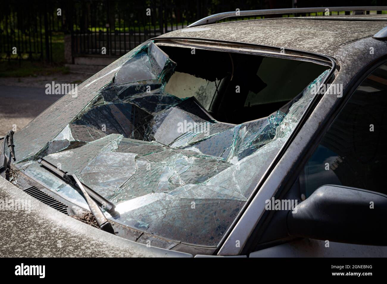 broken windshield of the car Stock Photo - Alamy