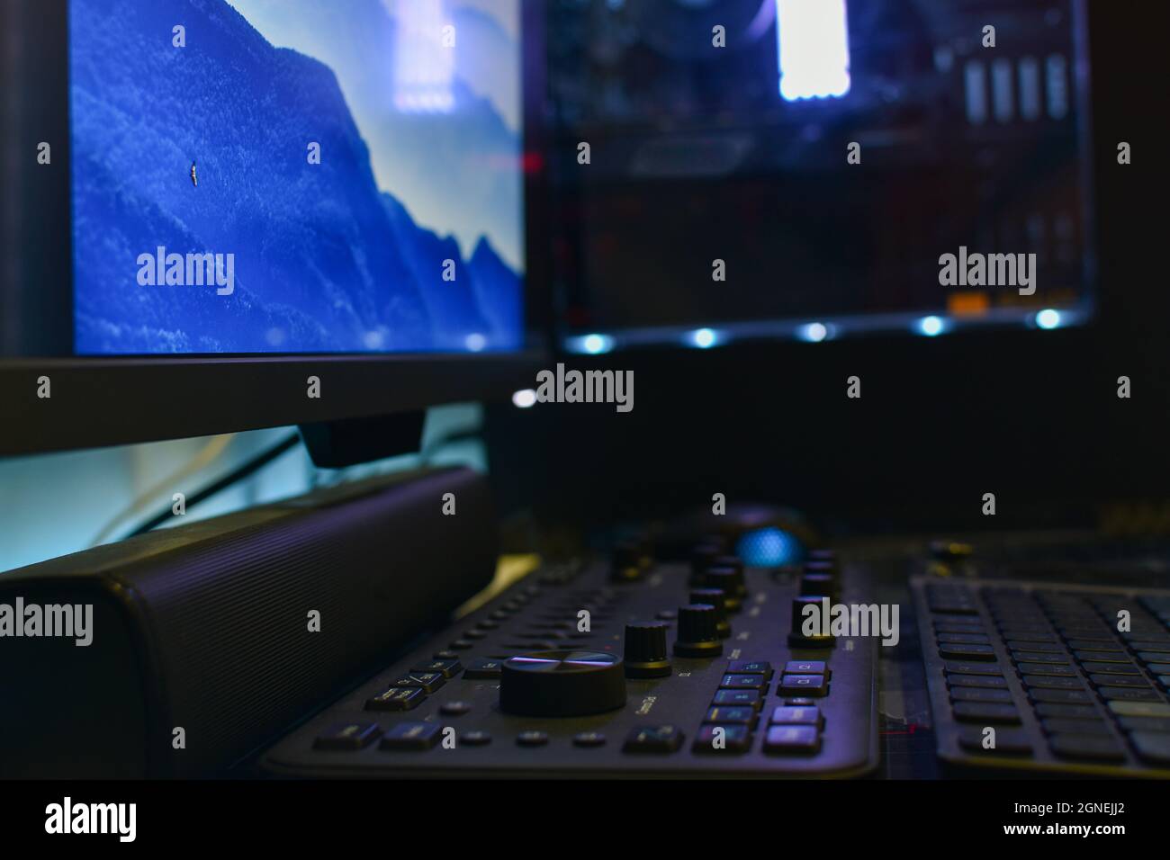 Lights mixing desk hi-res stock photography and images - Alamy