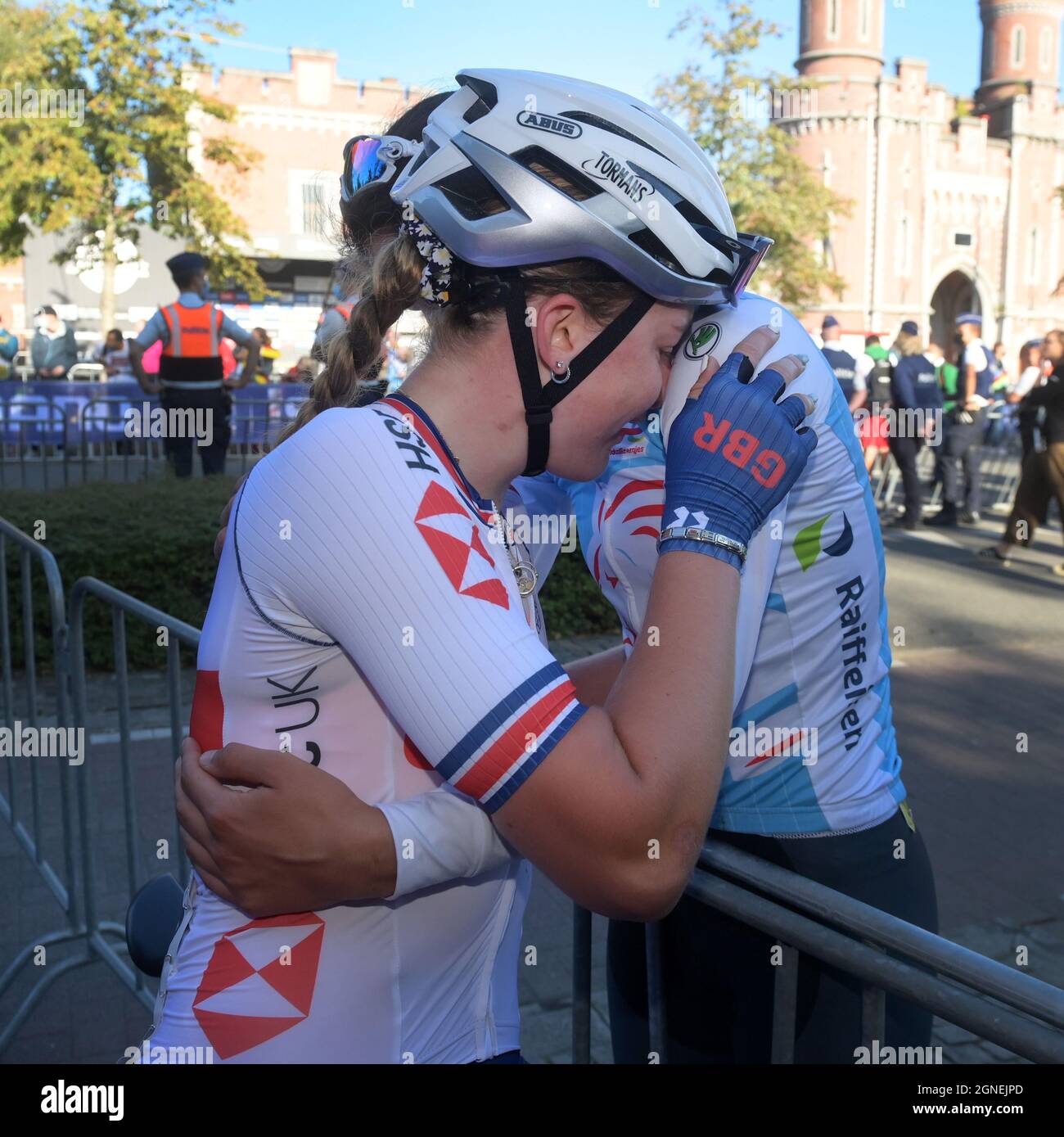 British Zoe Backstedt celebrates after winning the women junior road ...