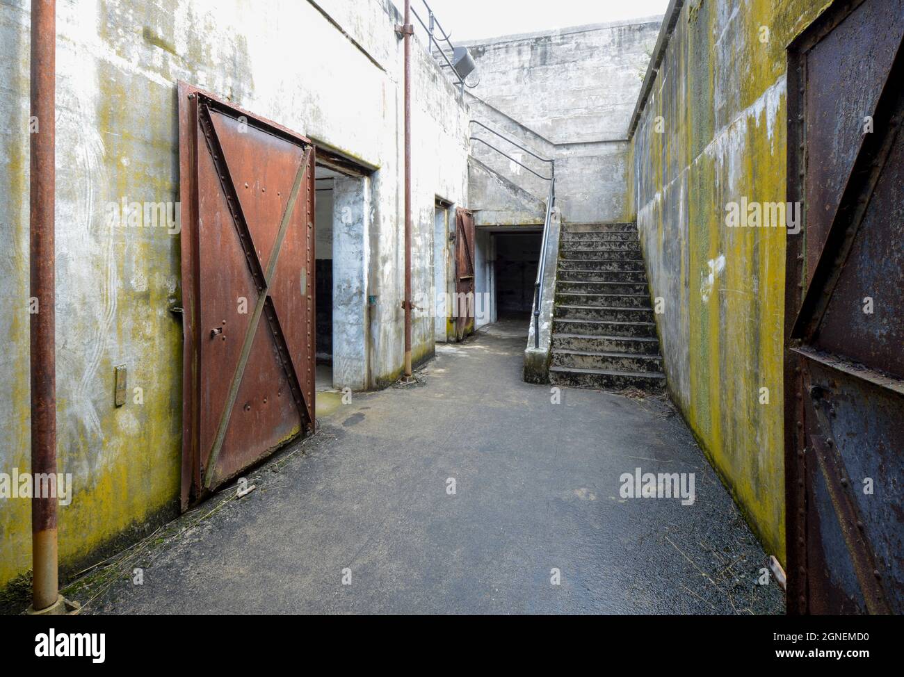 Military bunker hi-res stock photography and images - Alamy