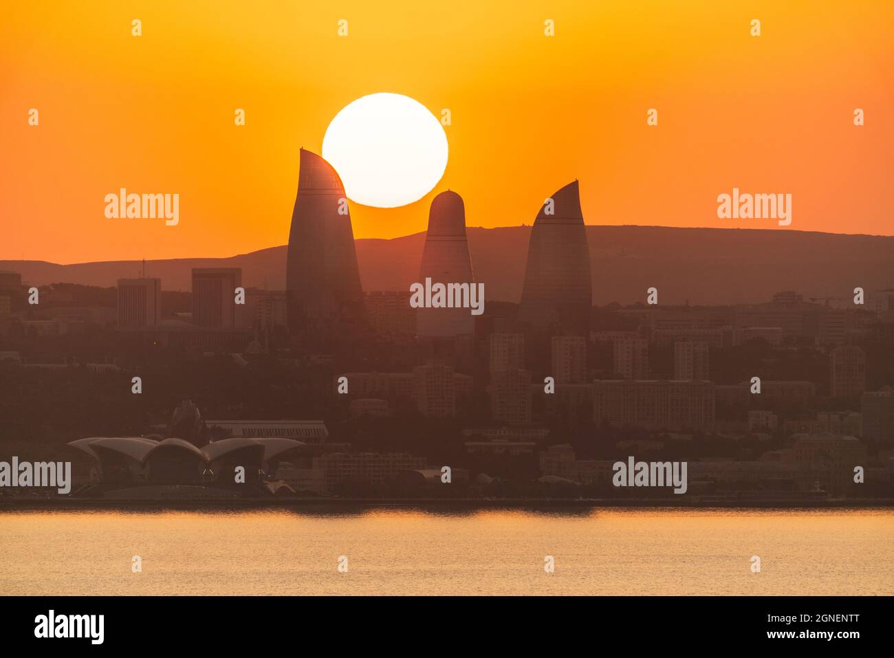 Baku azerbaijan gold hi-res stock photography and images - Alamy