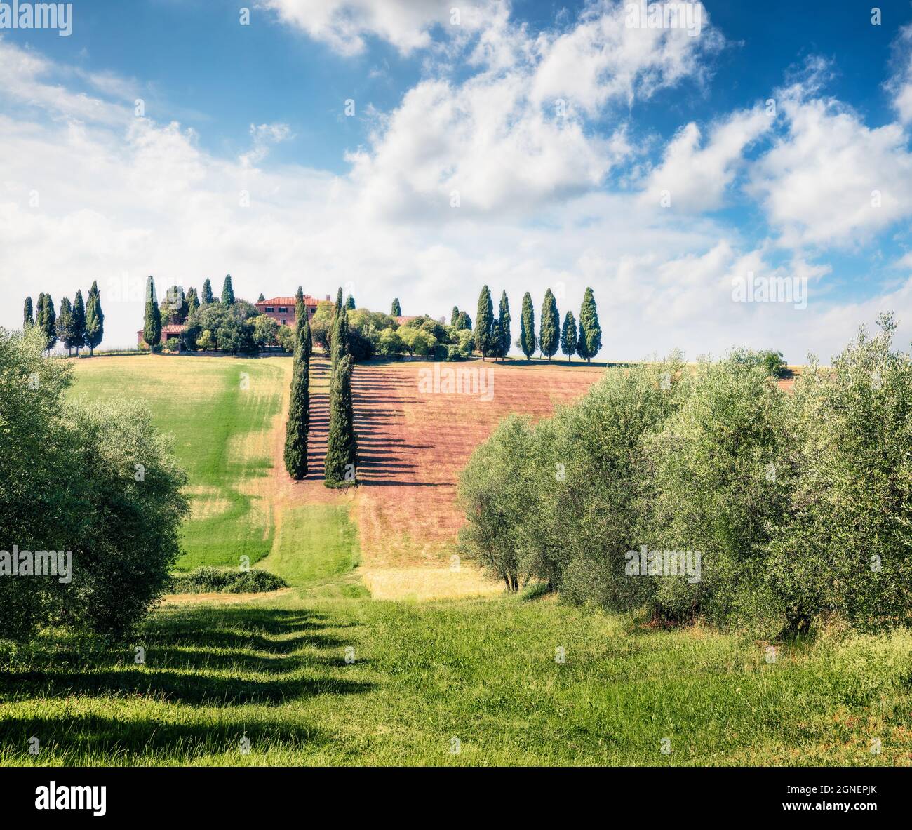 Tuscanian farmhouse hi-res stock photography and images - Alamy
