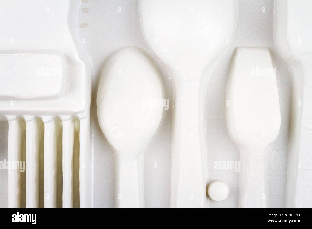 Close up of white empty paper cutlery box Stock Photo - Alamy