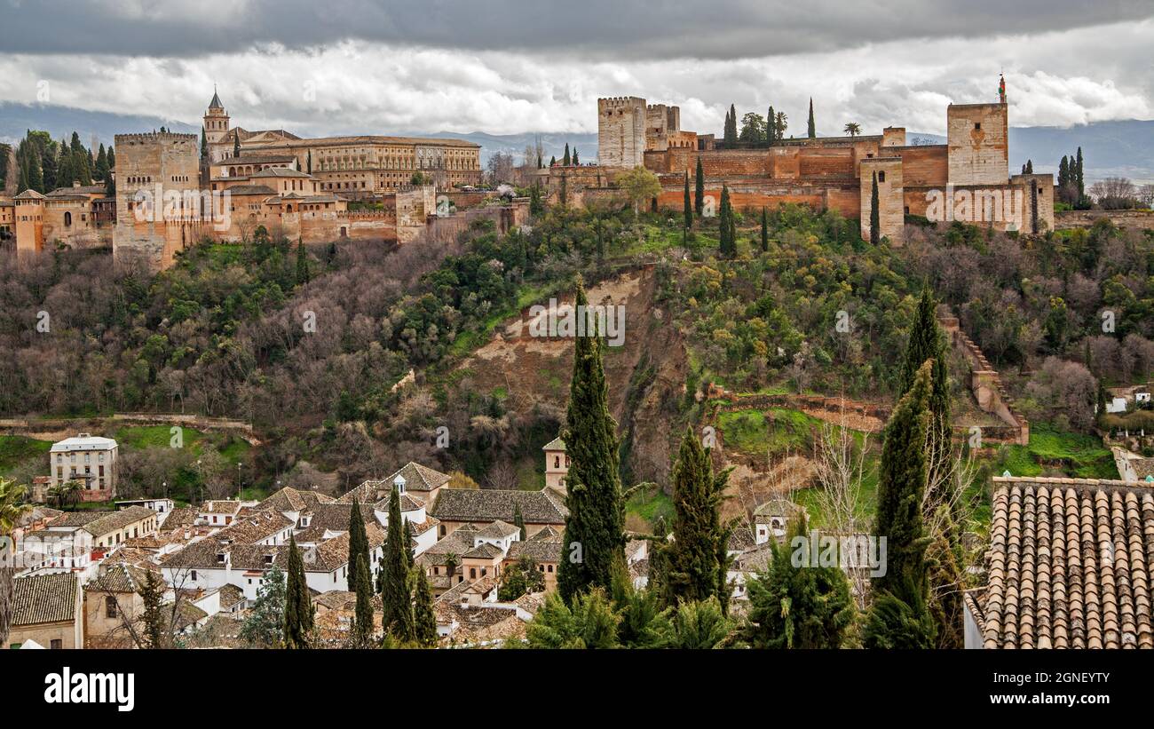 Granada houses architecture building hi-res stock photography and ...