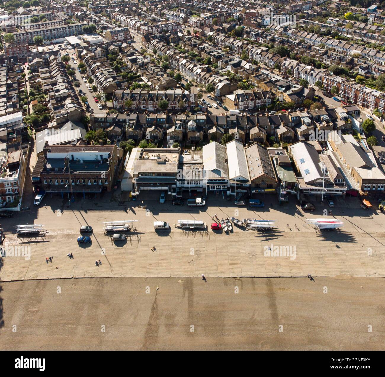 Putney london traffic hi-res stock photography and images - Alamy