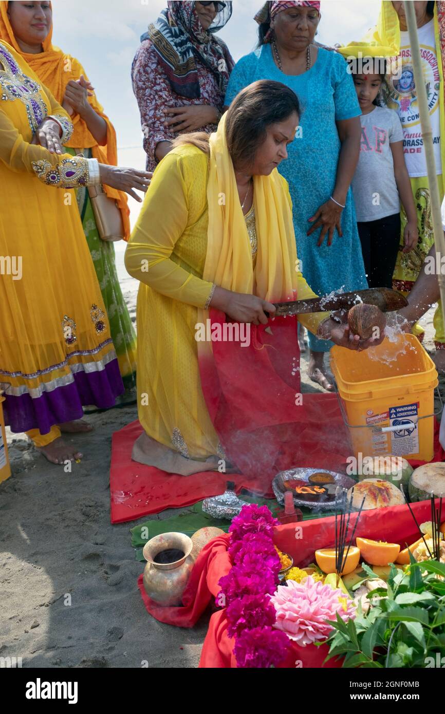 Poosai hi-res stock photography and images - Alamy