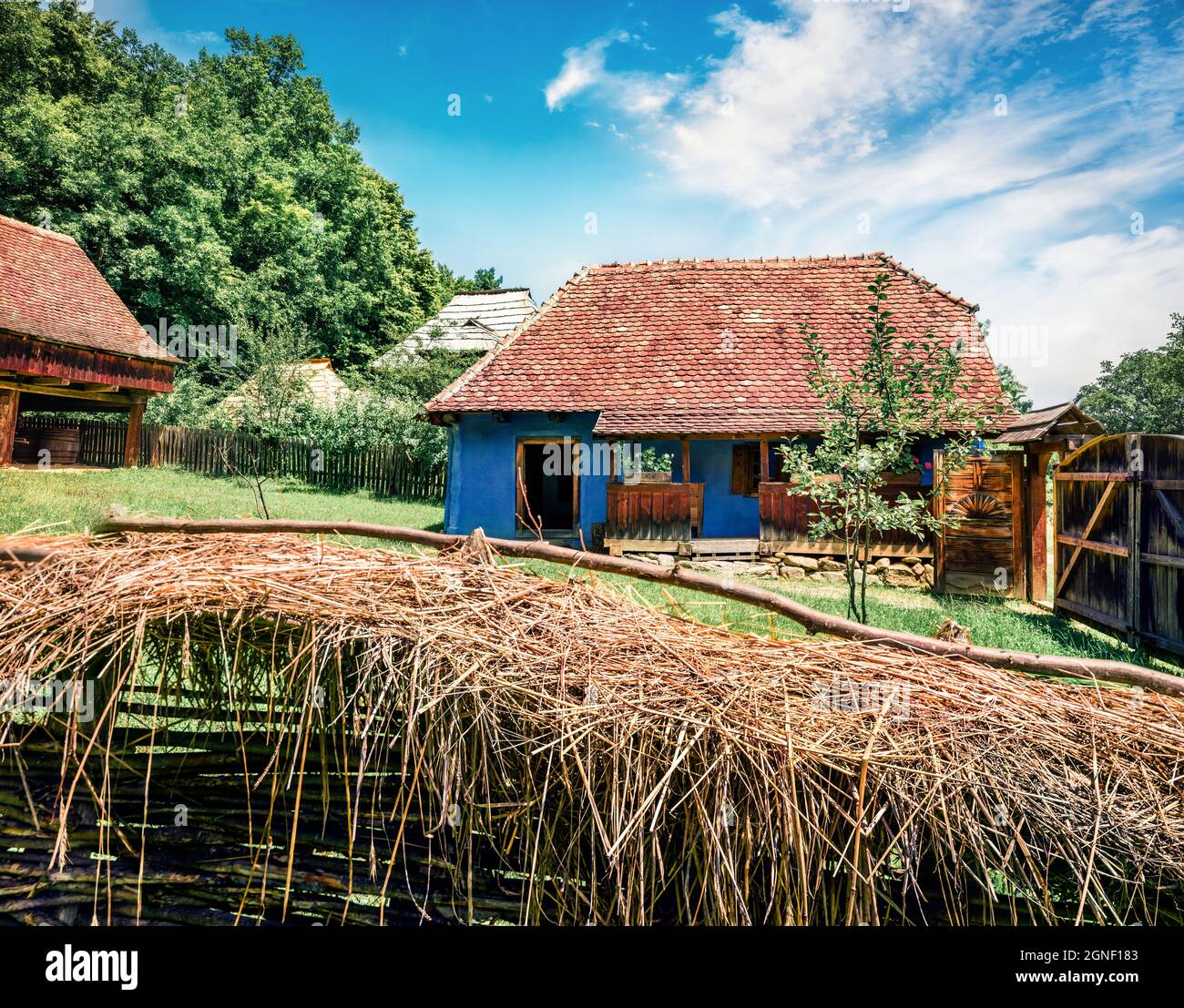 Captivating summer view of traditional romanian peasant houses. Amazing ...