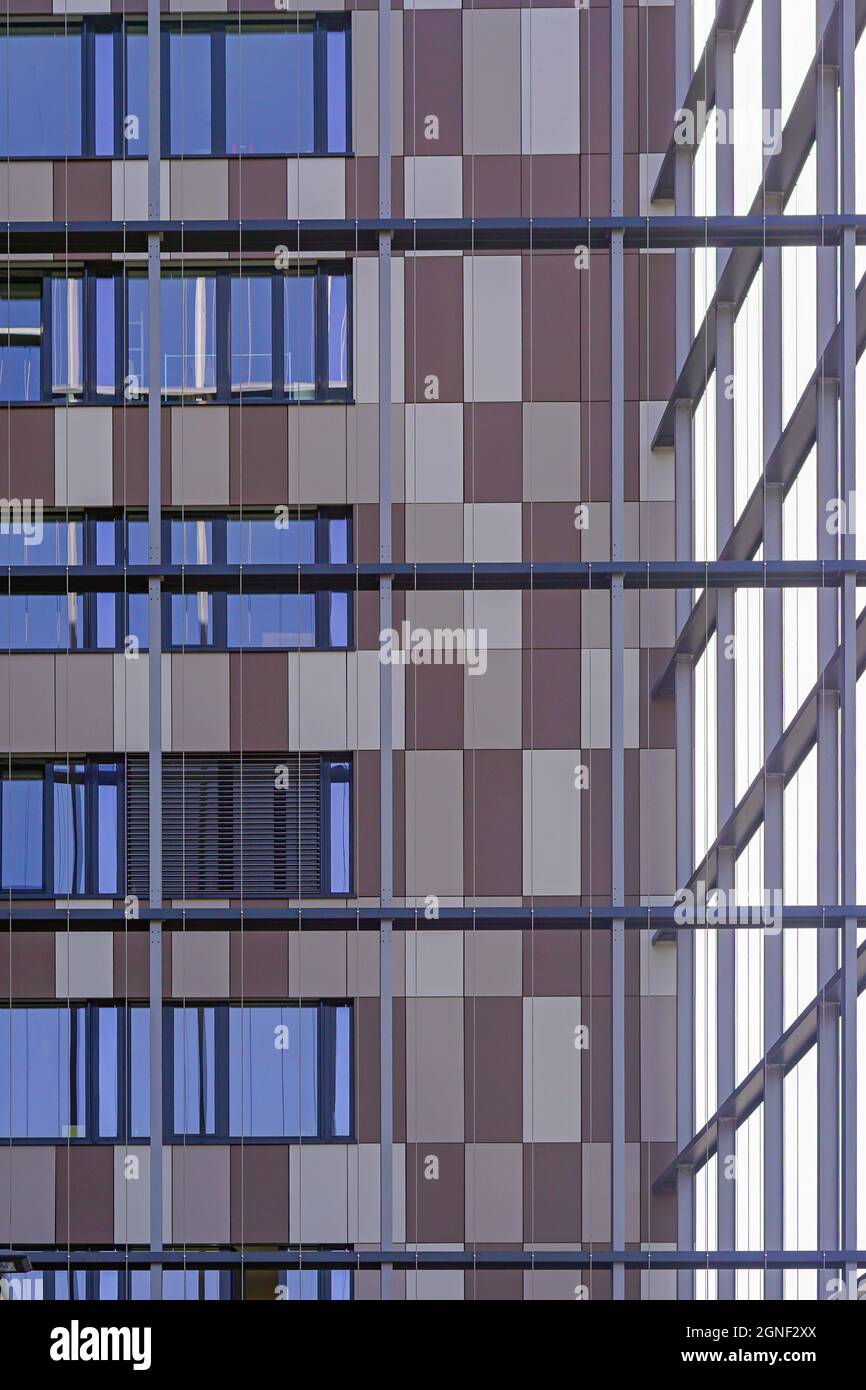 Facade and windows at contemporary office building exterior Stock Photo ...