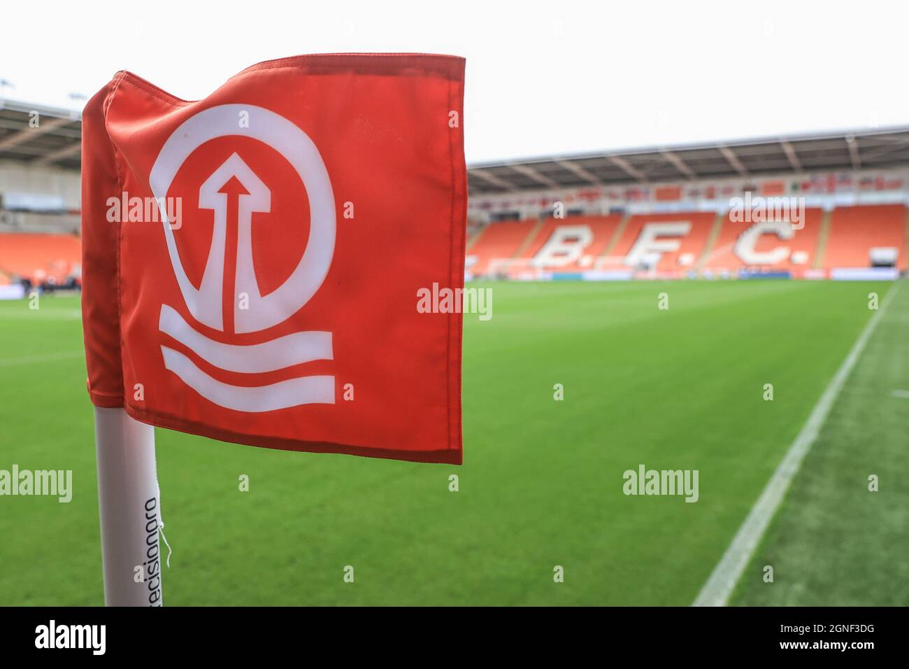 Football general view gv corner flag hi-res stock photography and ...