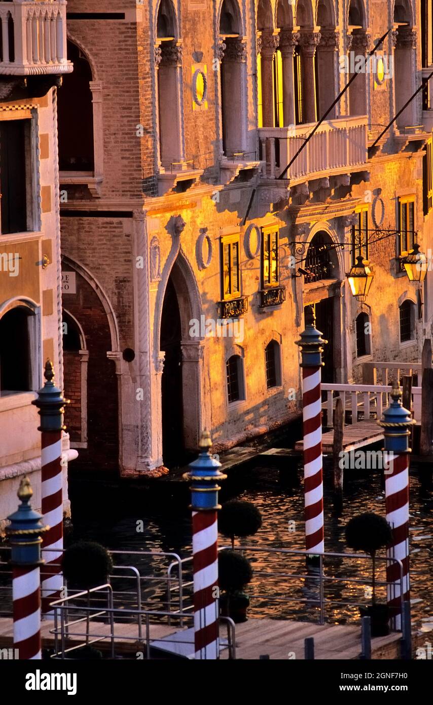 Venice grand canal pontoon hi-res stock photography and images - Alamy