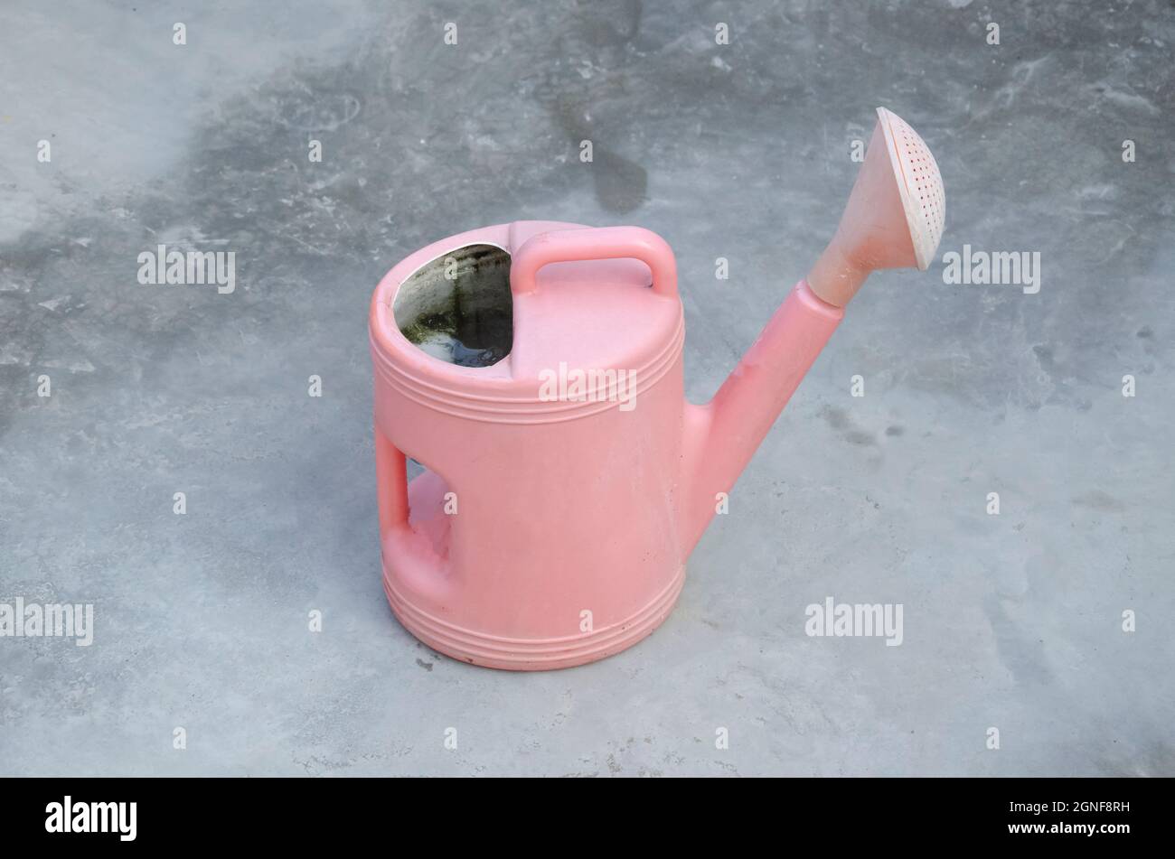 Fabric flower watering can hi-res stock photography and images - Alamy