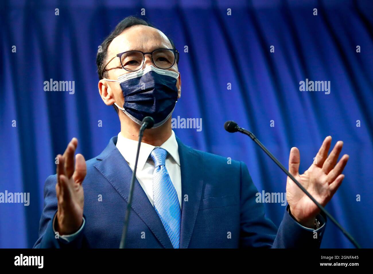 Johnny chiang hi-res stock photography and images - Alamy
