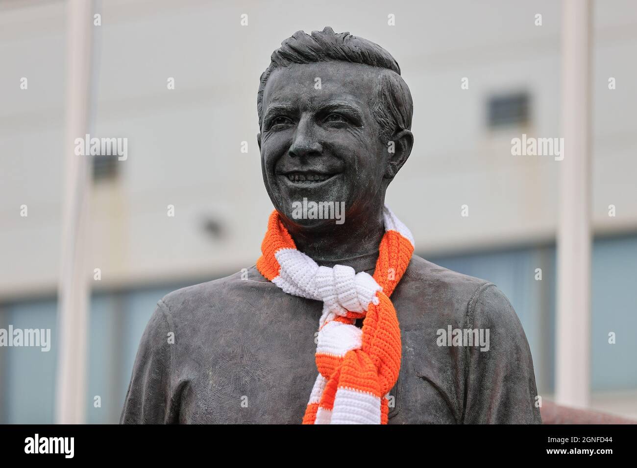 Jimmy Armfield Statue High Resolution Stock Photography and Images - Alamy