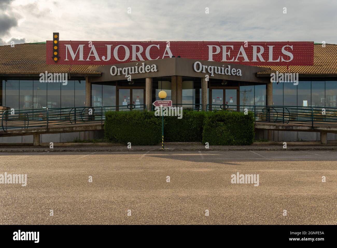 Orquidea pearls hi-res stock photography and images - Alamy