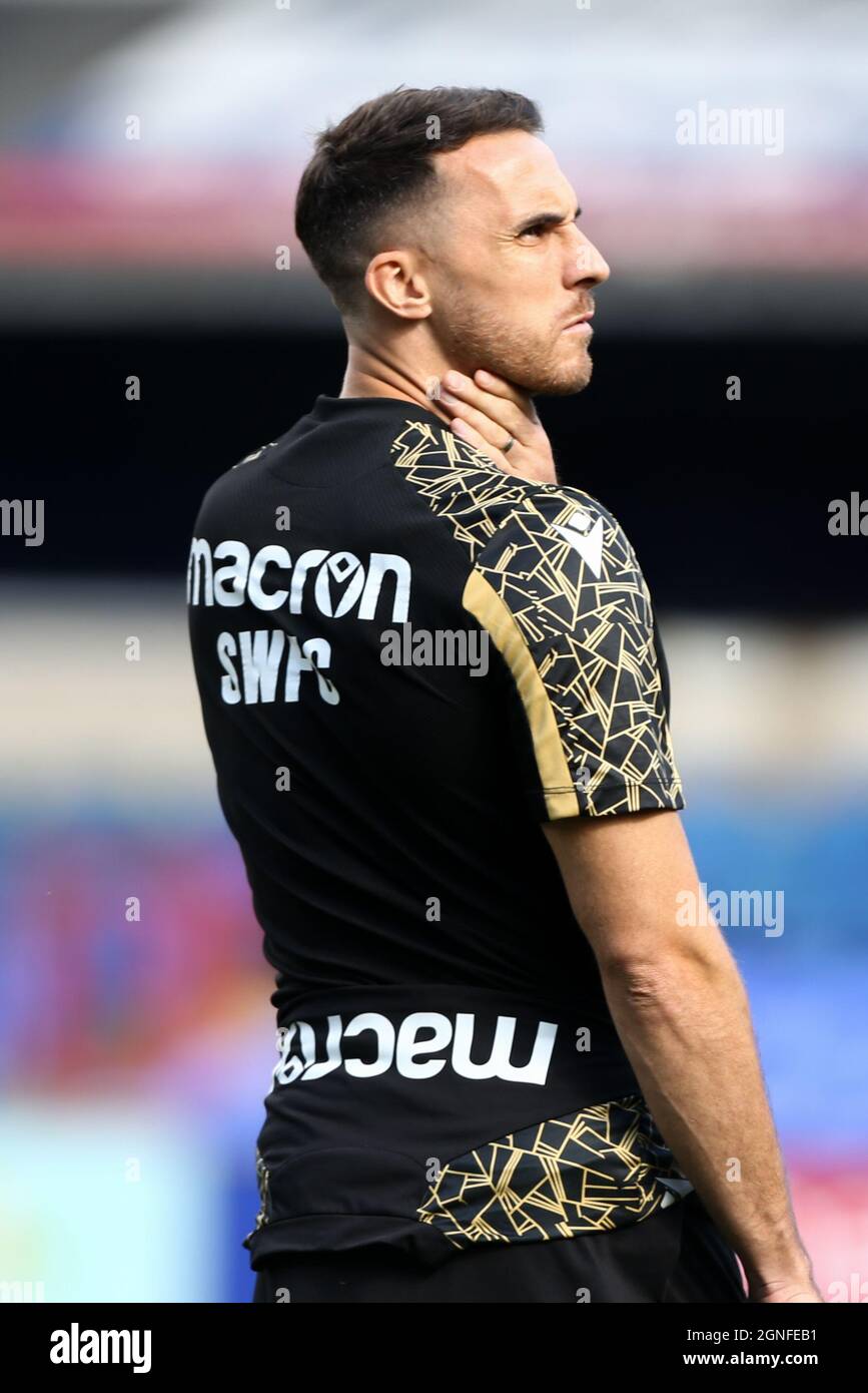 Lee Gregory #9 of Sheffield Wednesday arriving at the stadium Stock ...