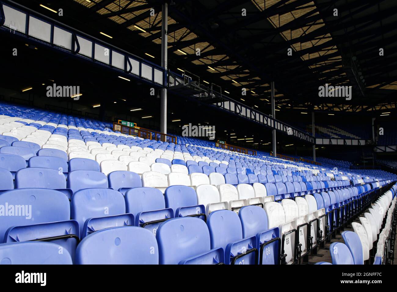 Goodison Park, Liverpool, UK. 25th Sep, 2021. Premier League football ...