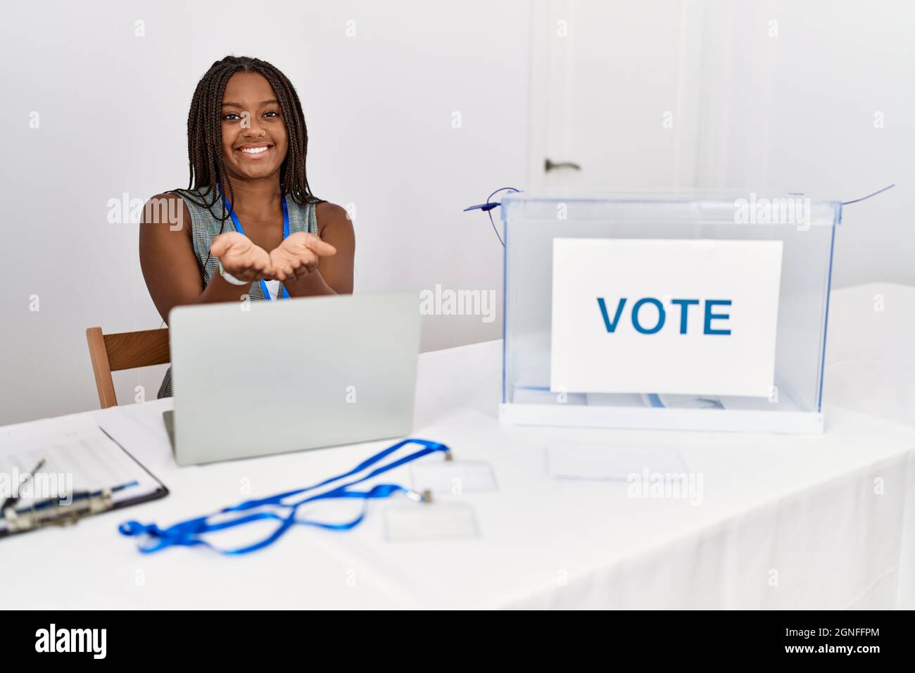 African american hold voting ballot hi-res stock photography and images ...