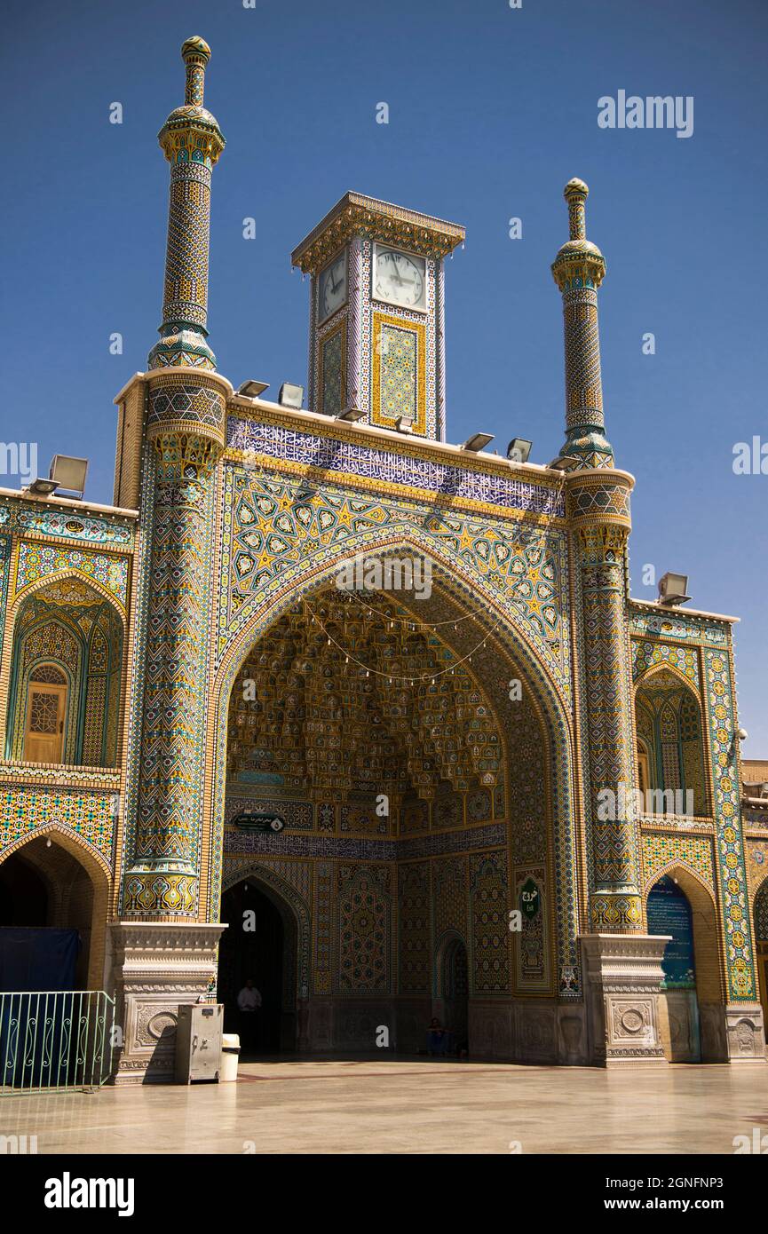 IRAN.TOWN OF QOM.THE SHRINE OF FATEMA MA'SUME IS CONSIDERED ONE OF THE ...