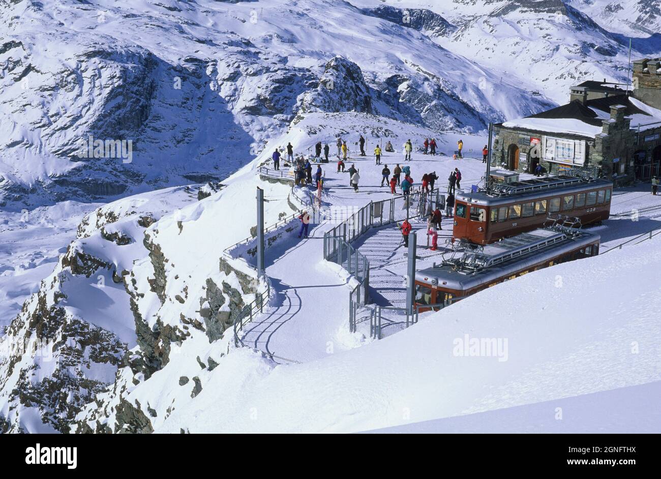SWITZERLAND, VALAIS REGION, ZERMATT SKI RESORT, THE GORNERGRAT RACK ...